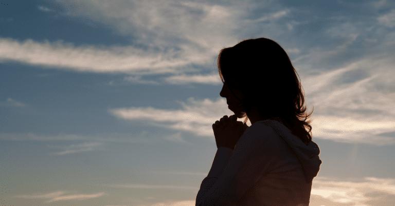 Great Tips & Affordable Ideas to Build Your Cancer Bucket List.